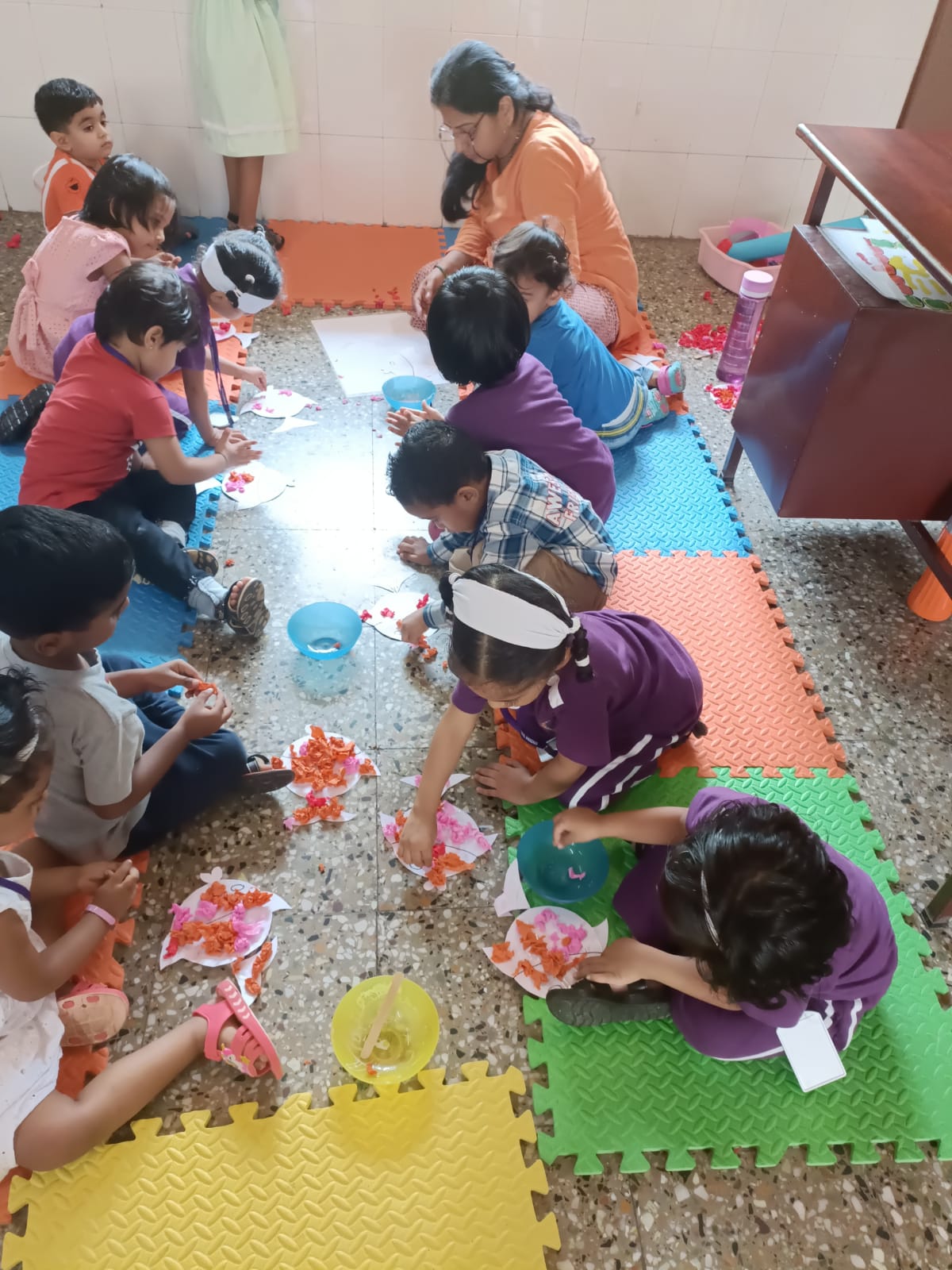 AQUATIC ANIMALS – (PAPER CRUMBLING ACTIVITY) – NURSERY – CJM International