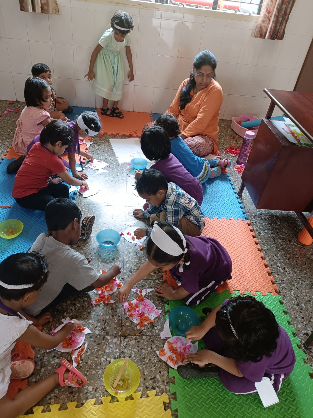 AQUATIC ANIMALS – (PAPER CRUMBLING ACTIVITY) – NURSERY – CJM International